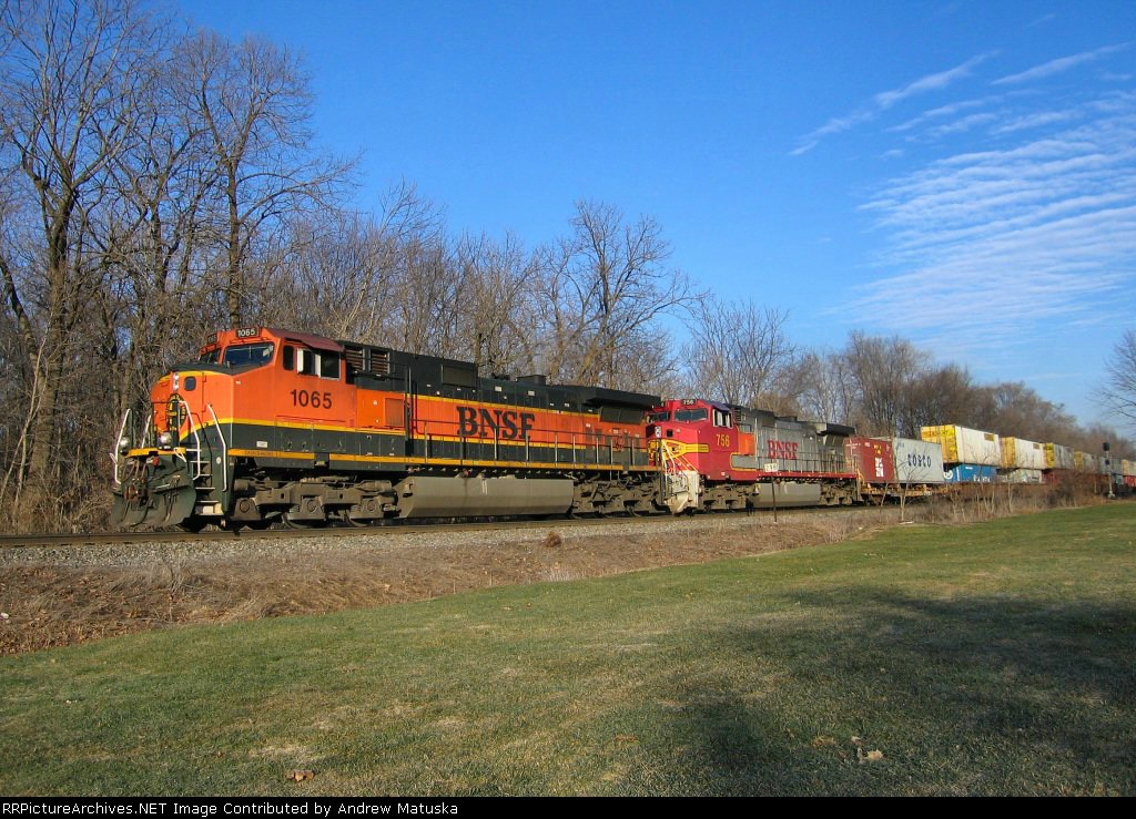 BNSF 1065